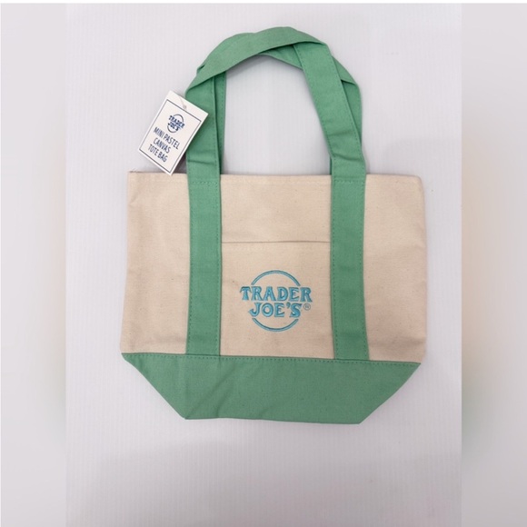 trades joes | Bags | Chic Green And Cream Canvas Tote With Structured ...